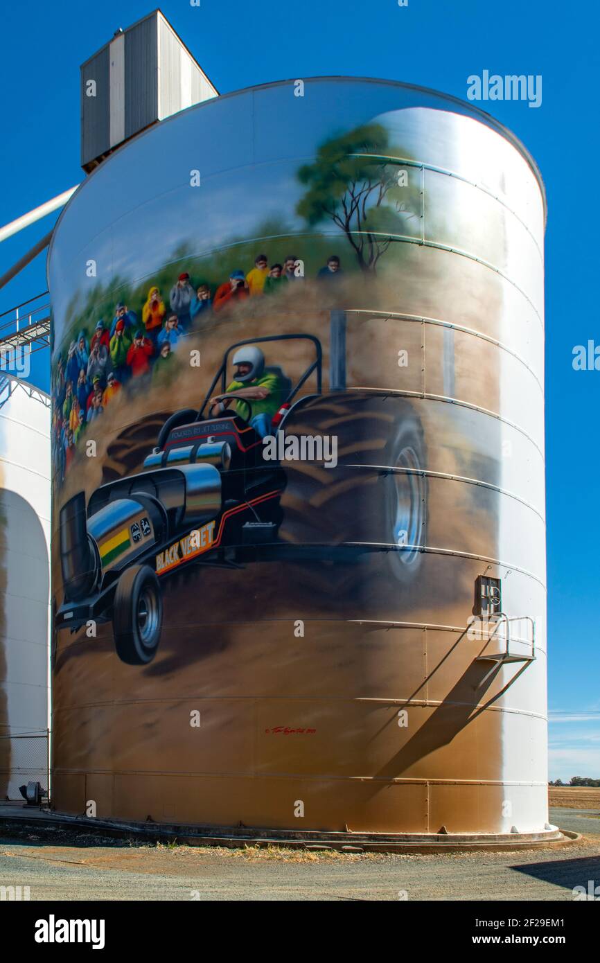 Silo Art at Colbinabbin, Victoria, Australia Stock Photo - Alamy