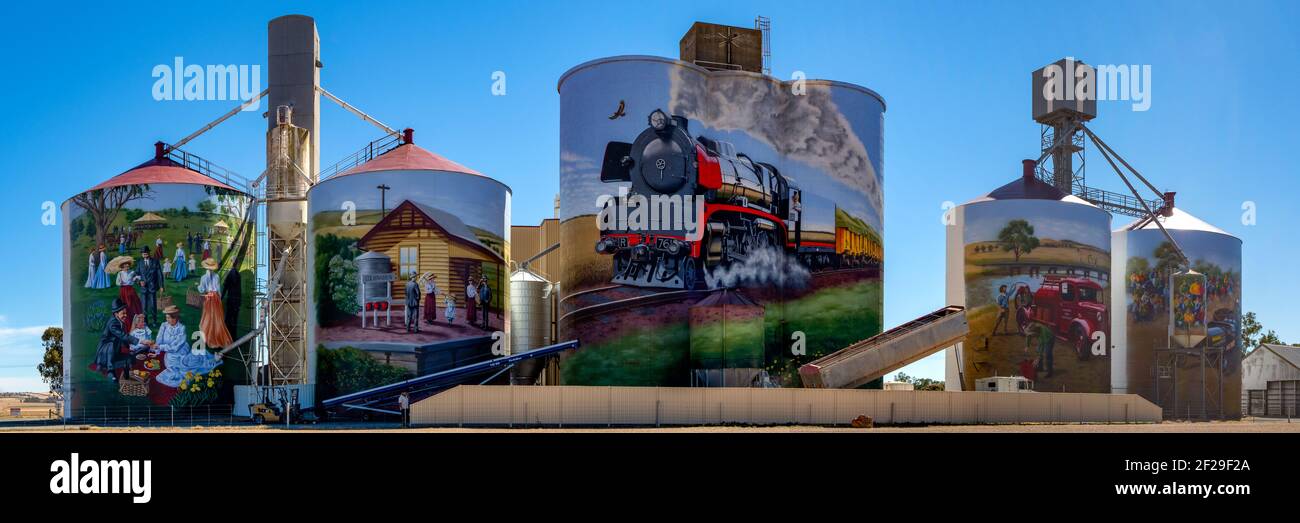 Silo Art at Colbinabbin Panorama, Victoria, Australia Stock Photo - Alamy