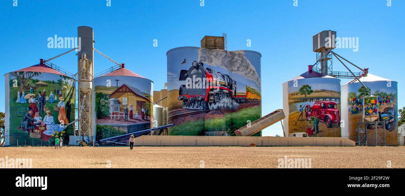 Silo Art at Colbinabbin Panorama, Victoria, Australia Stock Photo - Alamy