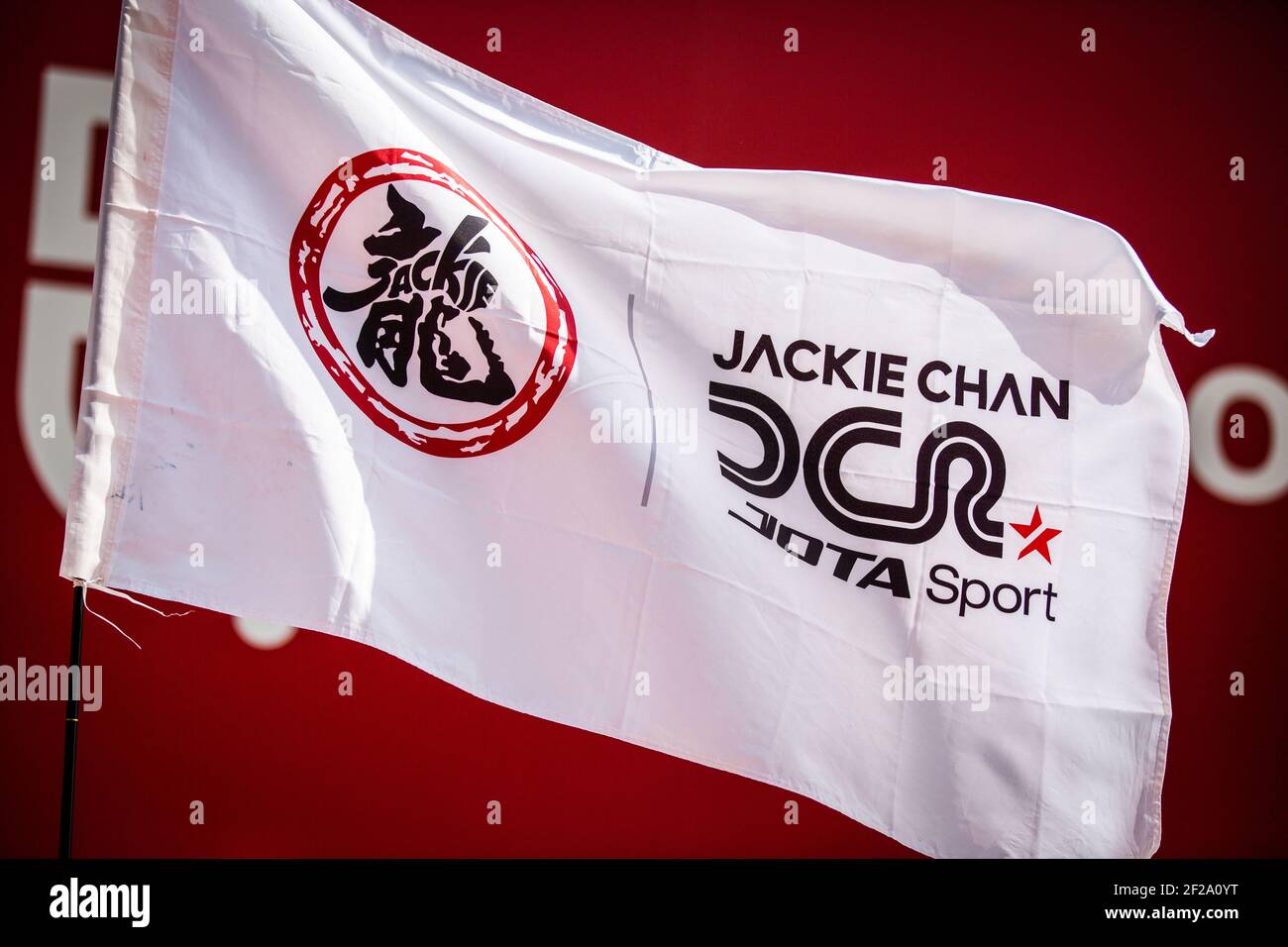 autograph session Jackie Chan DC Racing, Jota team flag, drapeau ...
