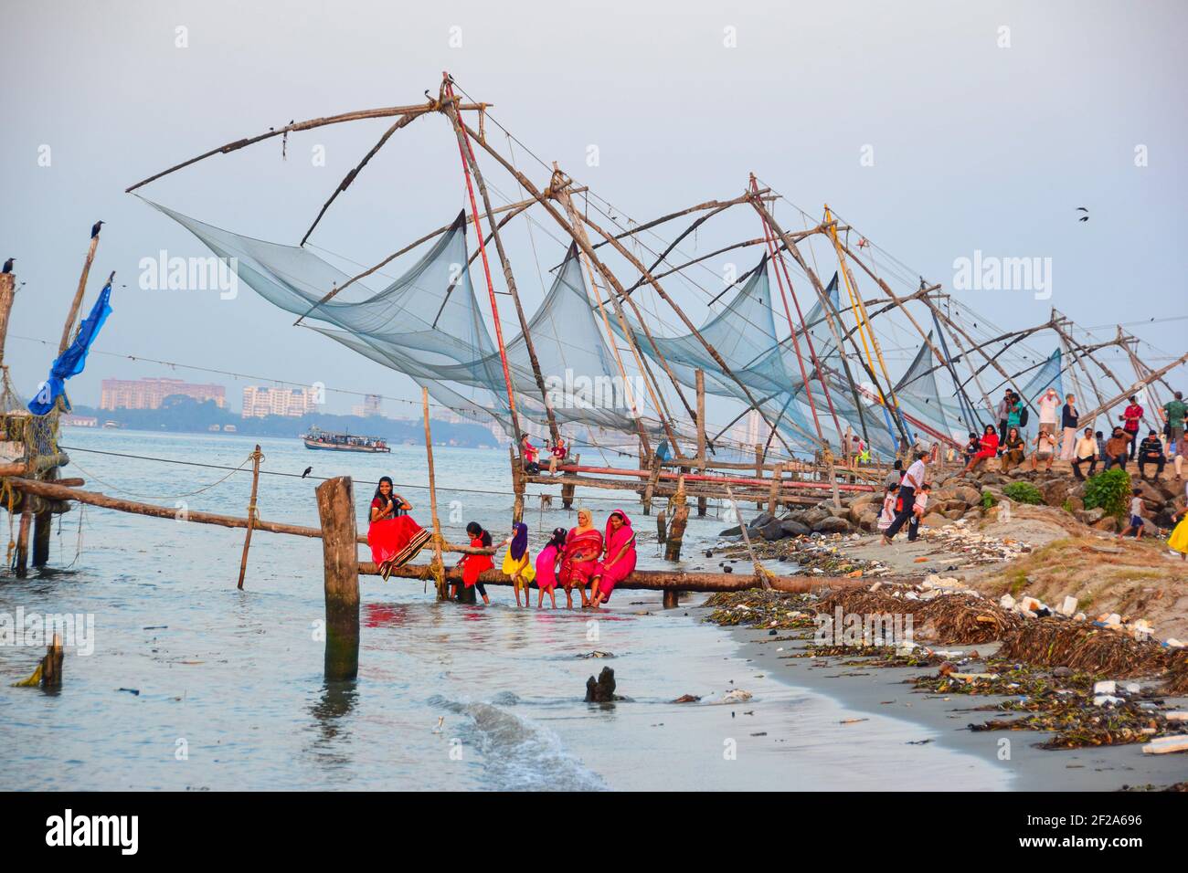 Chinese Fishing Nets, Kochi, Cochin, Kerala, India Stock Photo - Alamy