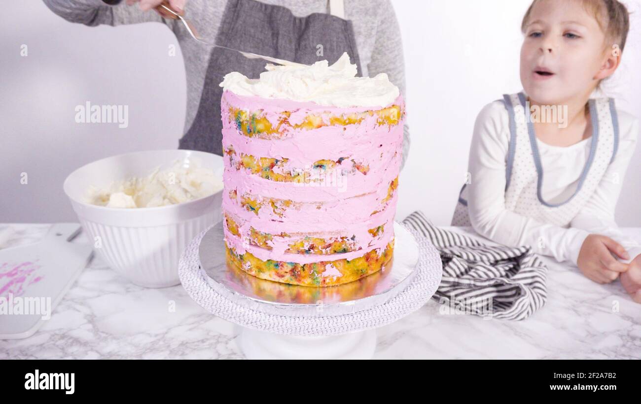 Frosting round funfetti cake white hi-res stock photography and images ...