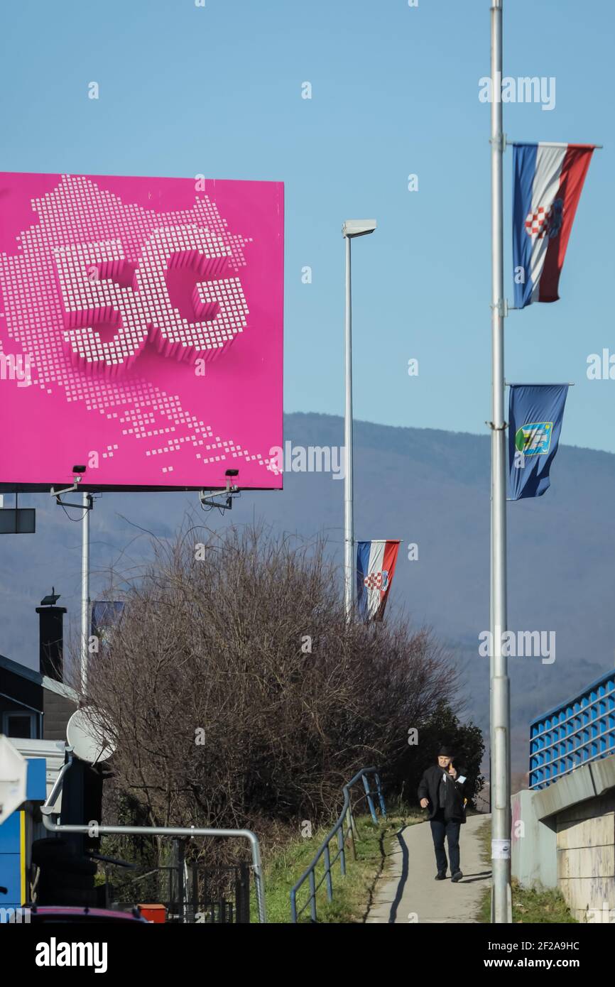 Tcom hi-res stock photography and images - Alamy