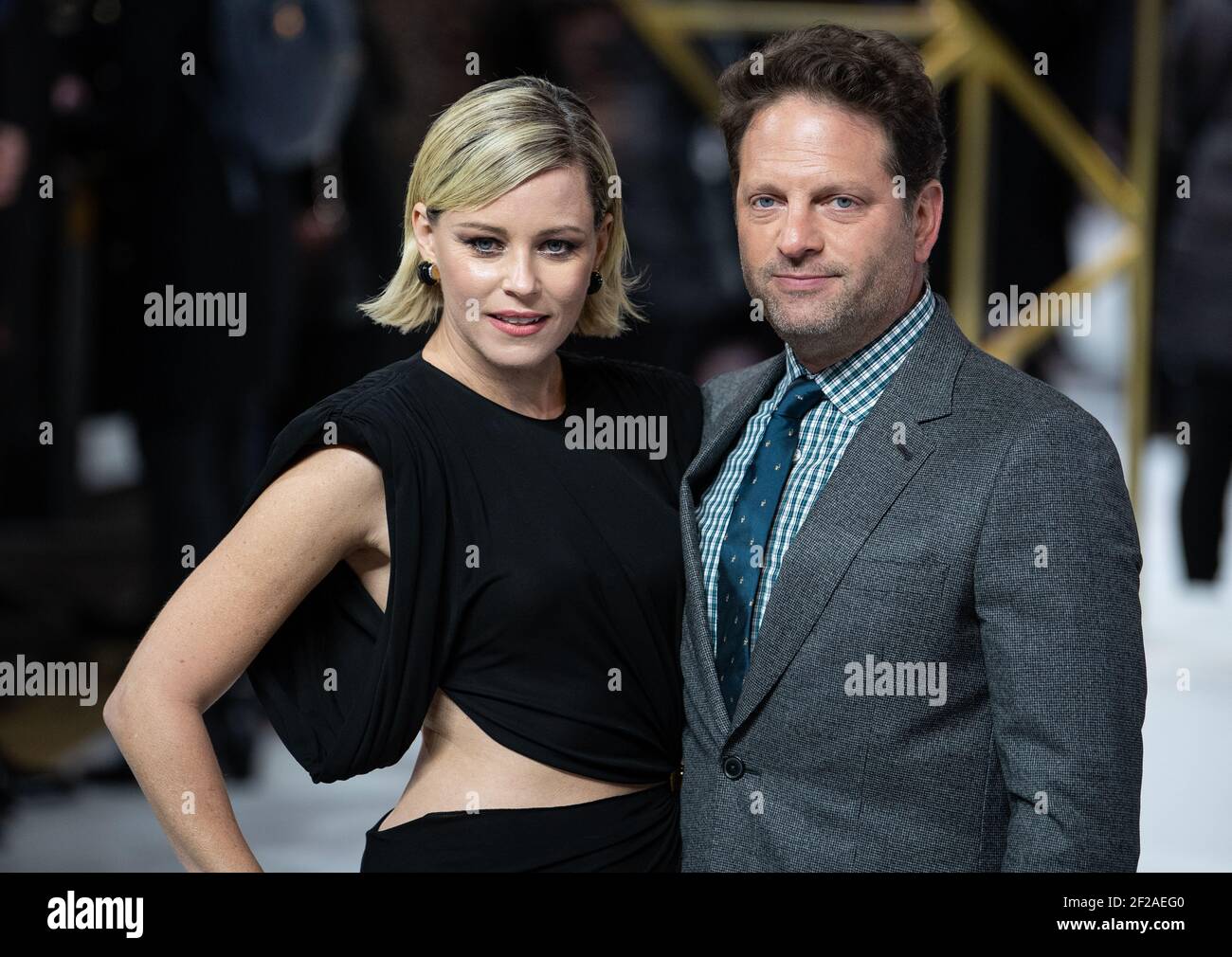 London, UK. 20th November 2019. Elizabeth Banks and Max Handelman ...