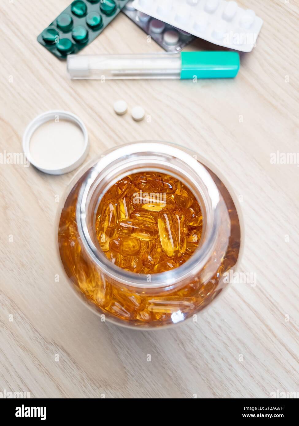 Medical prescription bottle top view hi-res stock photography and ...