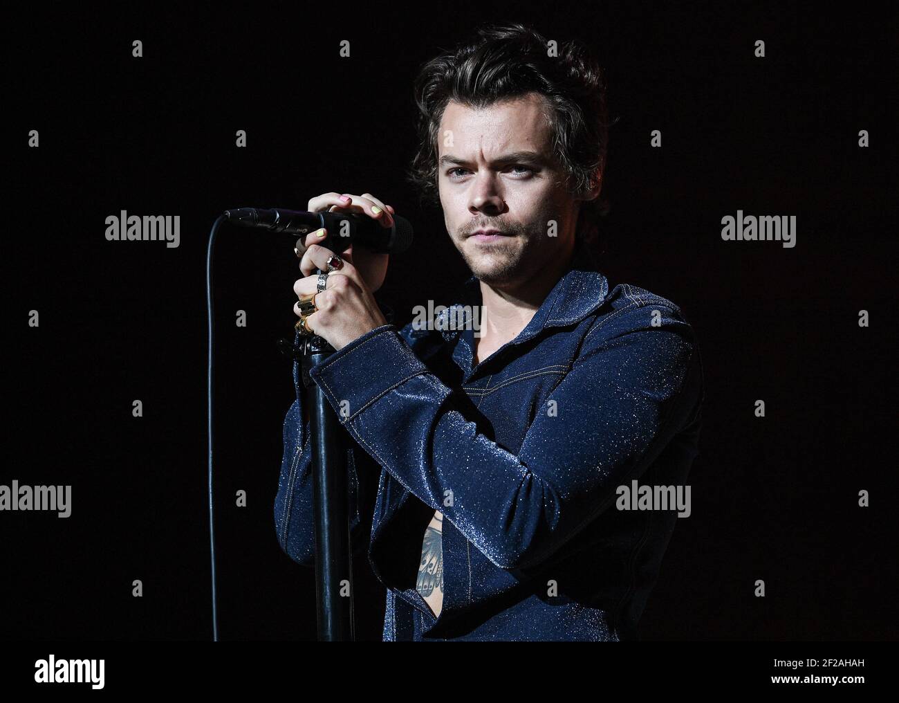London, United Kingdom. 7th December 2019. Harry Styles on stage during ...