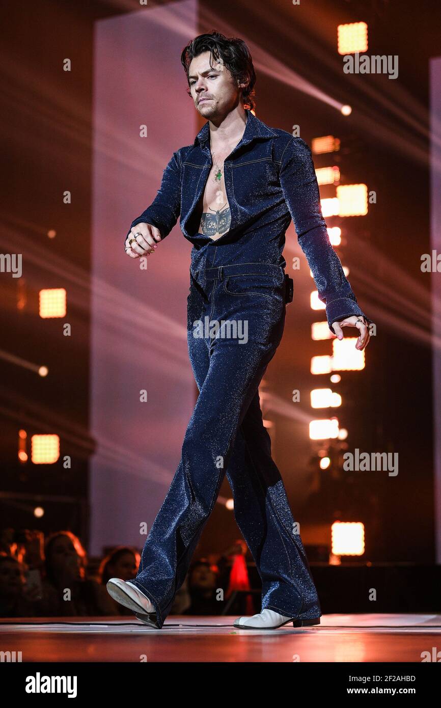 London, United Kingdom. 7th December 2019. Harry Styles on stage during ...