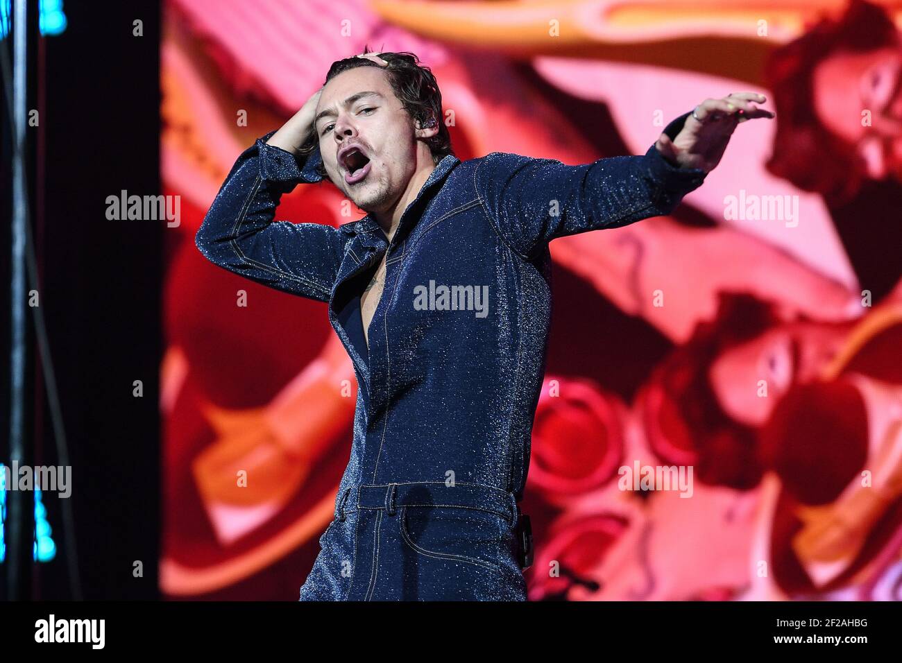 London, United Kingdom. 7th December 2019. Harry Styles on stage during ...