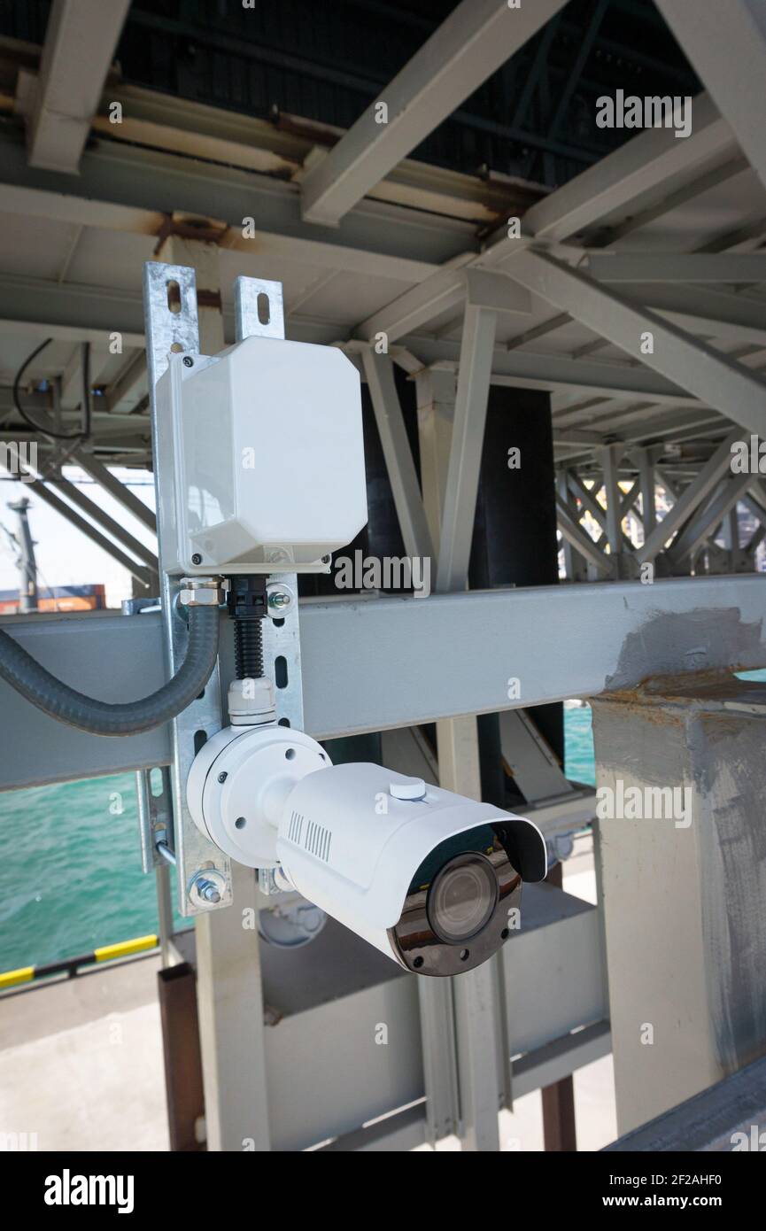 Computer and network surveillance hi-res stock photography and images ...