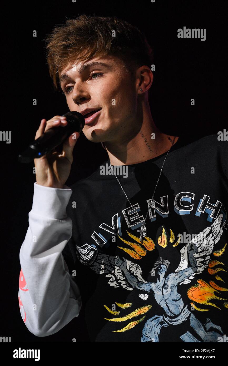 Hrvy hi-res stock photography and images - Alamy