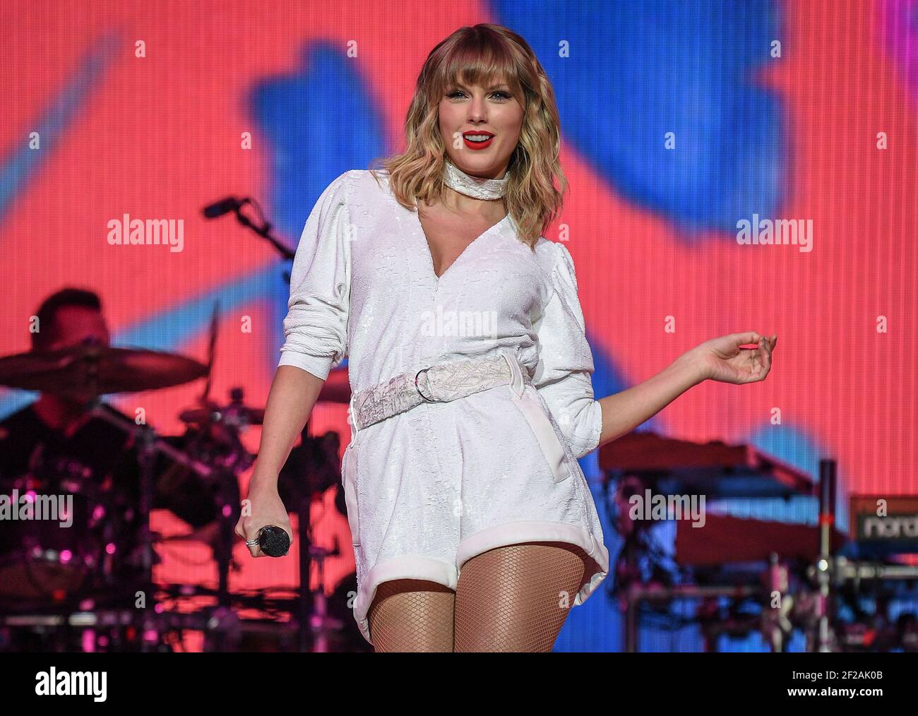 London, United Kingdom. 8th December 2019. Taylor Swift performing on ...