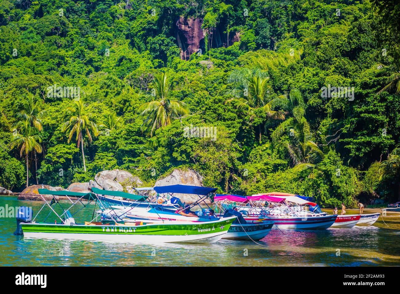 ILHA GRANDE, BRAZIL - Jan 13, 2016: Brazilian Island Living on Ilha ...
