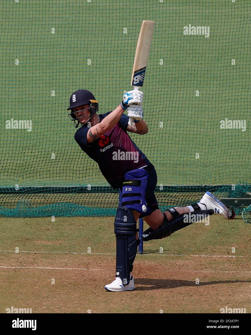 Sport cricket practice action hi-res stock photography and images - Alamy