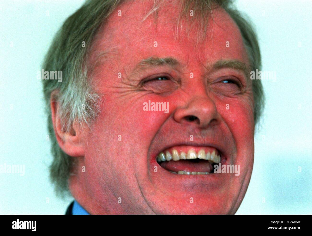 Gerry Robinson being interviewed by David LIster July 1999 Stock Photo ...
