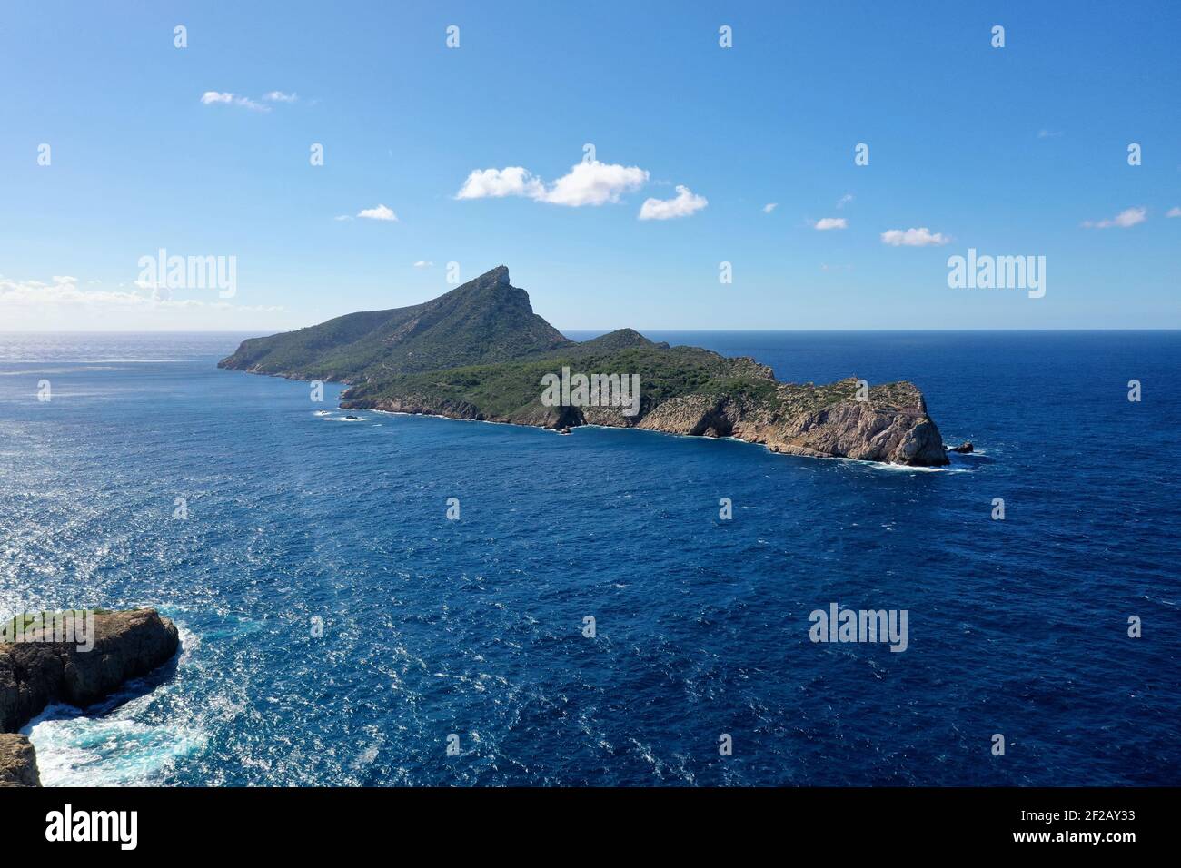 AN aerial view of rocks in a sea Stock Photo - Alamy