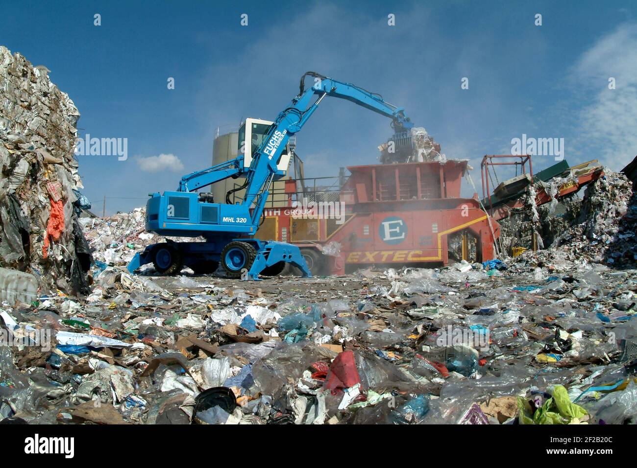 Fuchs mobile grab machine hi-res stock photography and images - Alamy