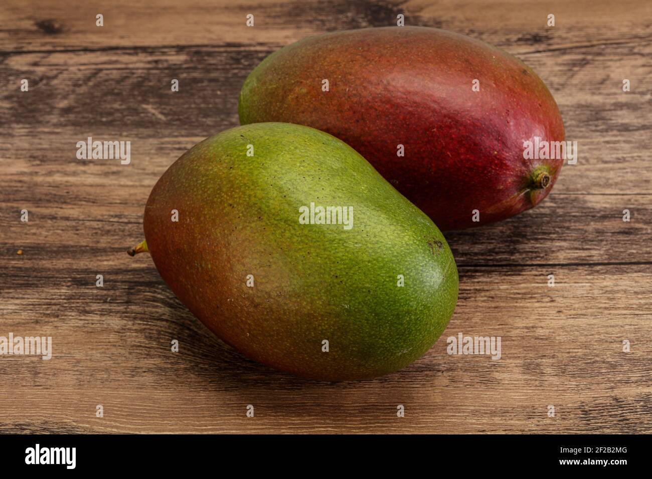 Sweet ripe tropical green mango fruit Stock Photo - Alamy
