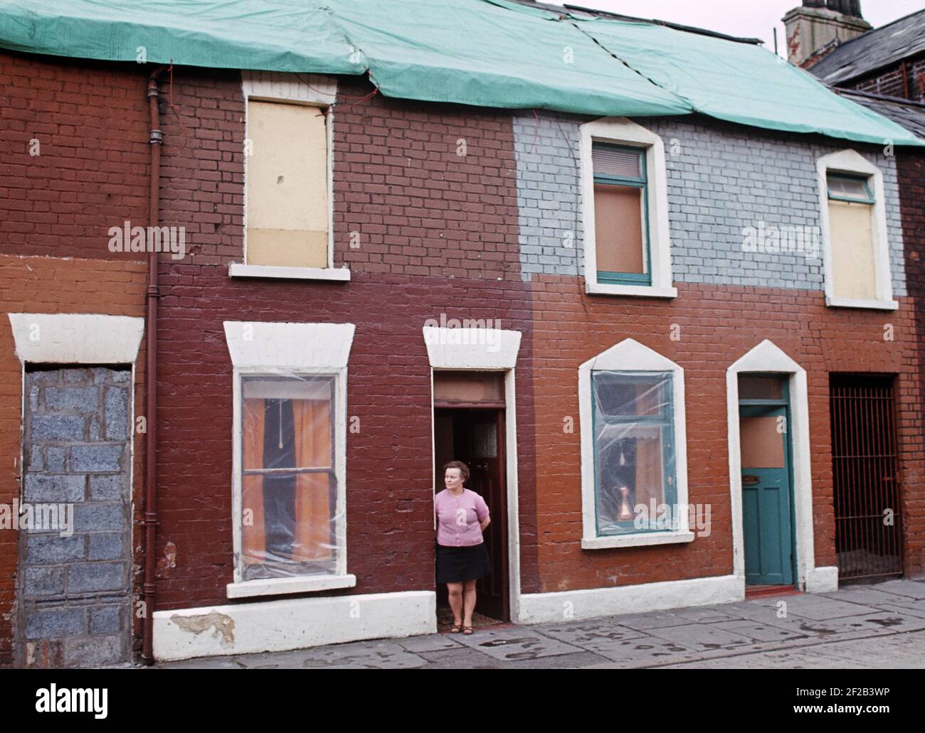 Troubles belfast northern ireland 1980s hi-res stock photography and ...