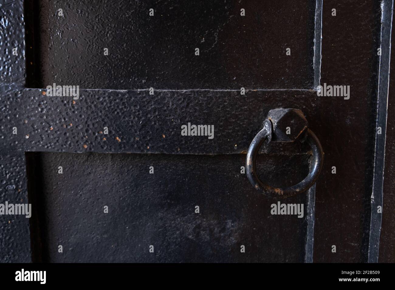 old iron door Stock Photo - Alamy