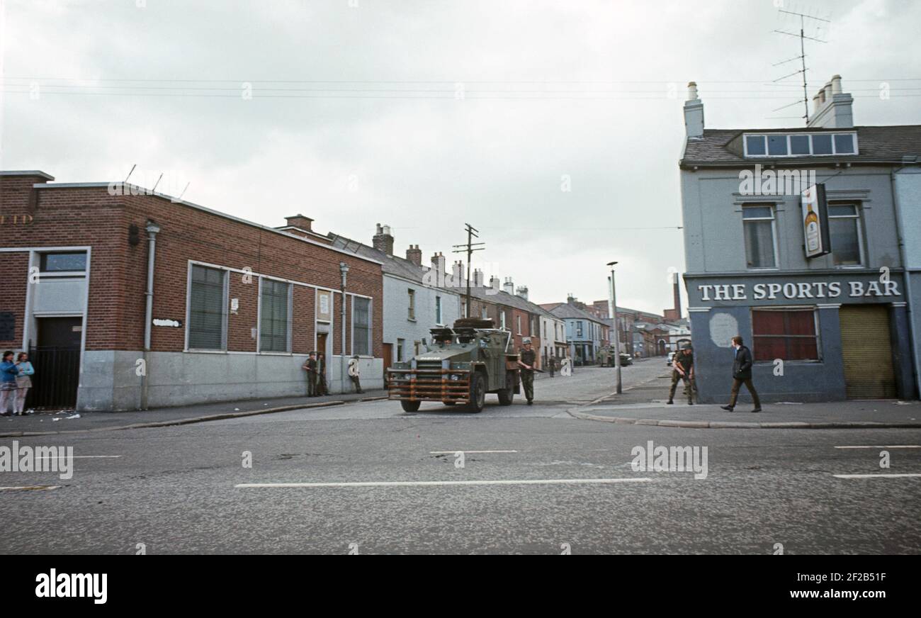 British army saracen hi-res stock photography and images - Alamy