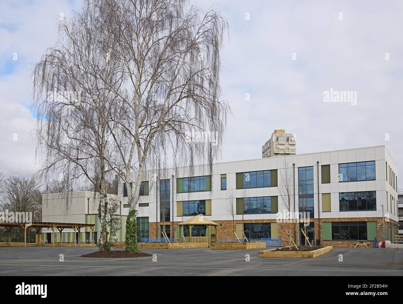 Newly rebuilt primary school in Stockwell, south London, UK. Exterior ...