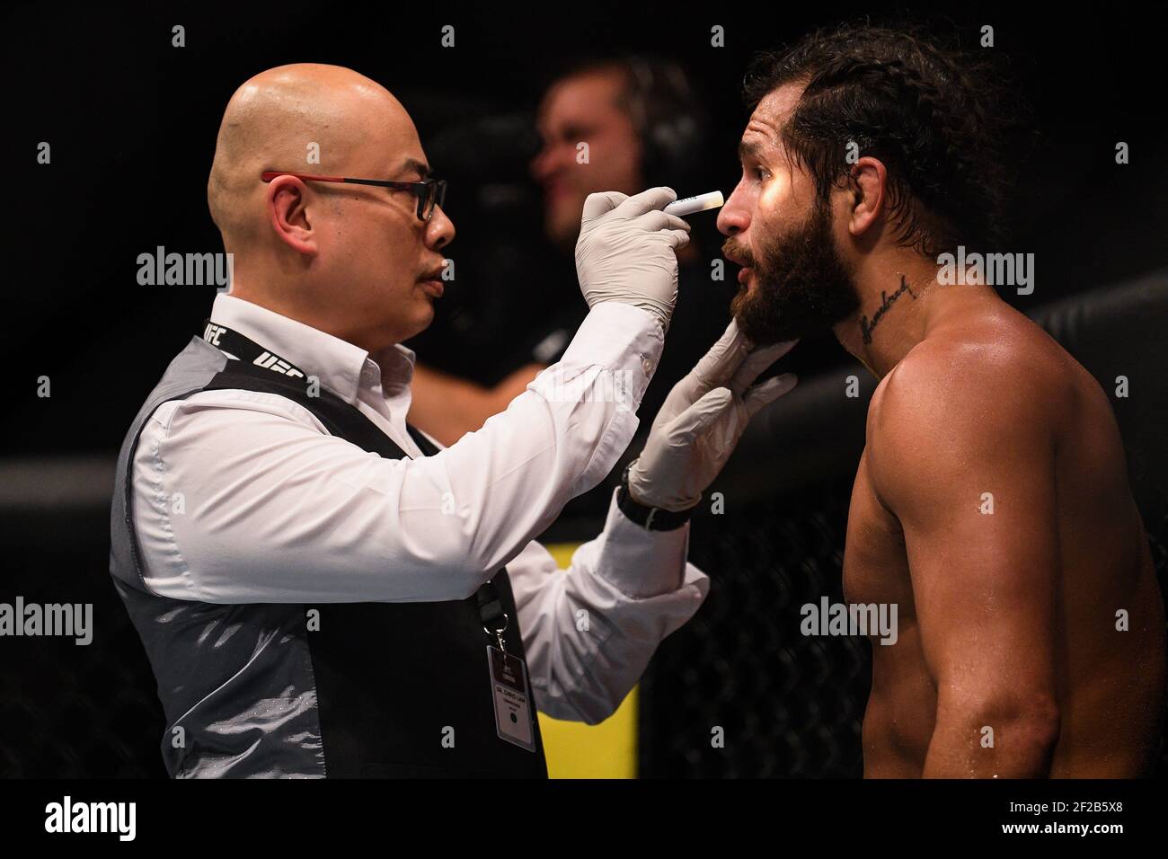 Mixed martial arts doctor hi-res stock photography and images - Alamy