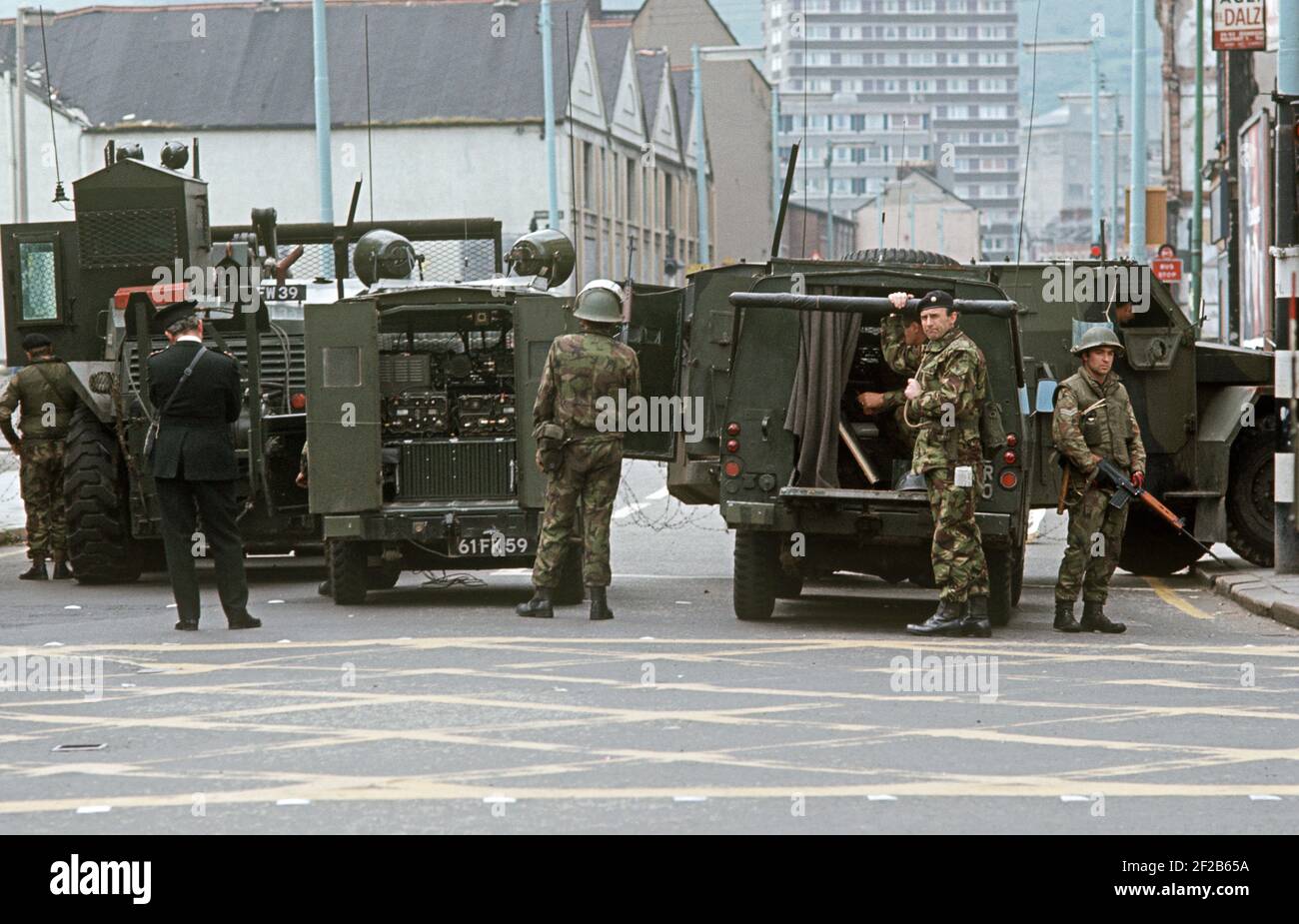 Belfast, 1980, British Army bomb disposal squad during The Troubles ...