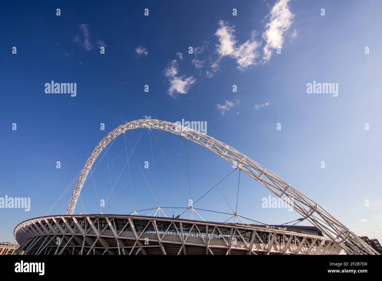 Wembley arch hi-res stock photography and images - Alamy