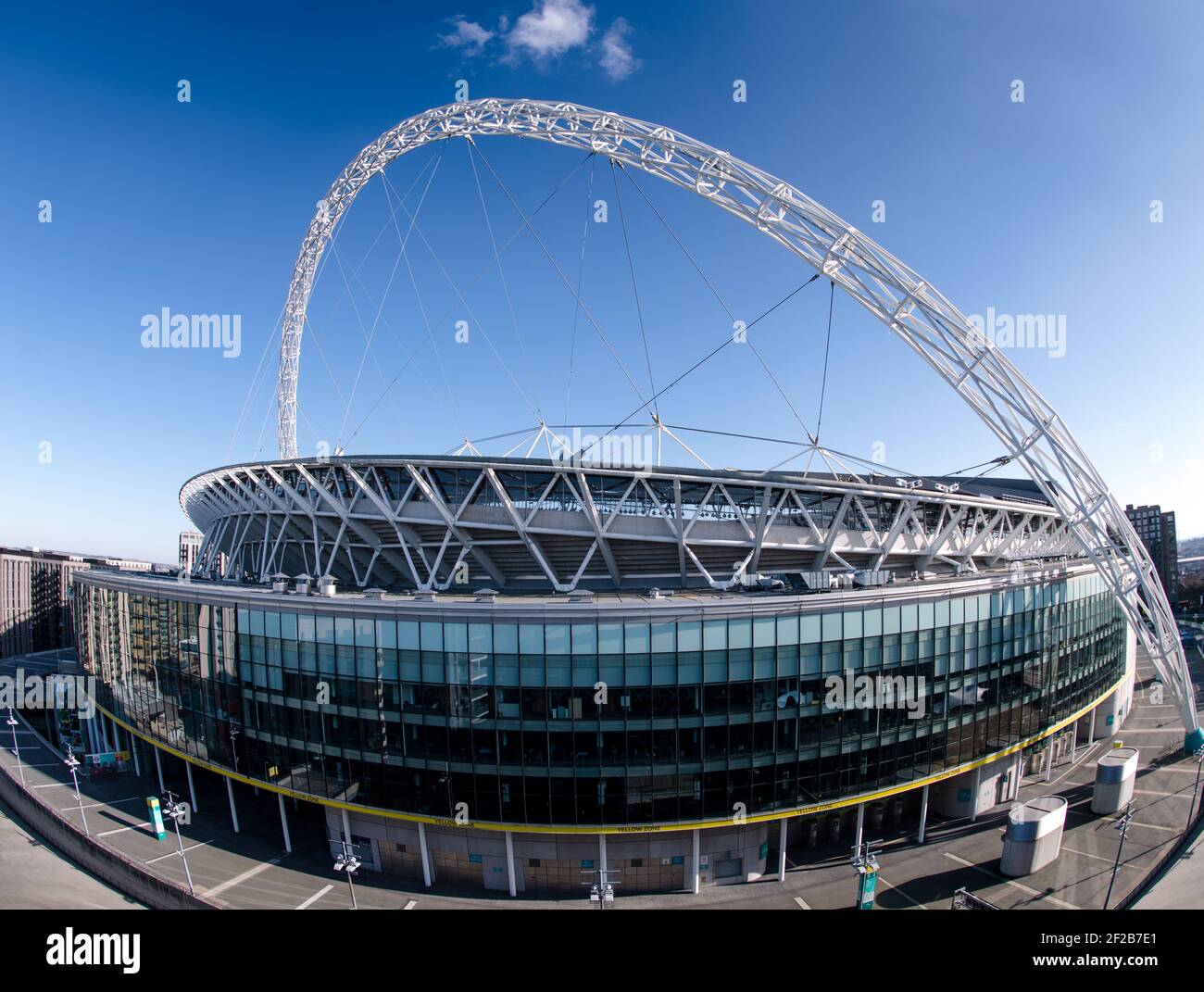 Wembley stadium exterior hi-res stock photography and images - Alamy