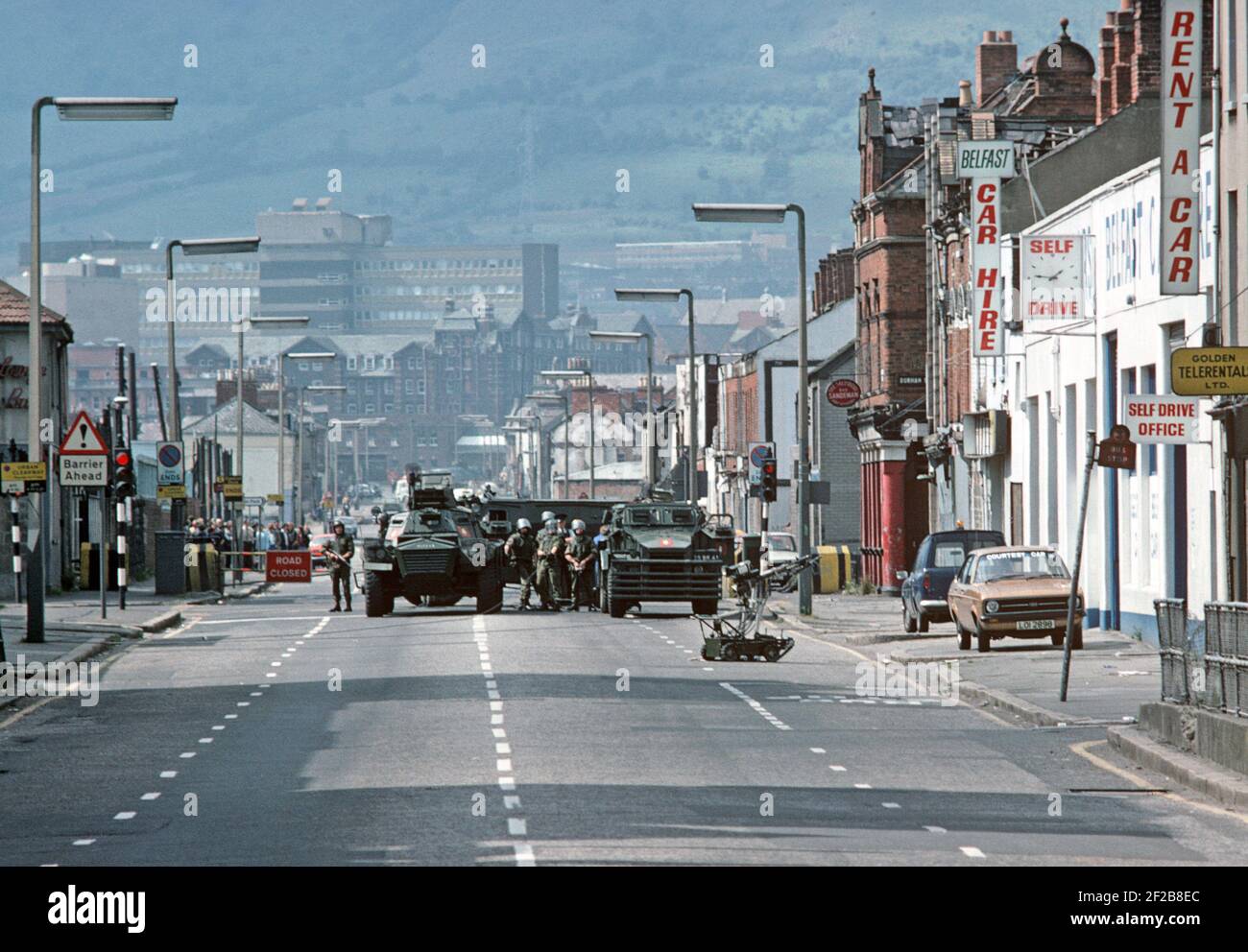 Troubles belfast northern ireland 1980s hi-res stock photography and ...