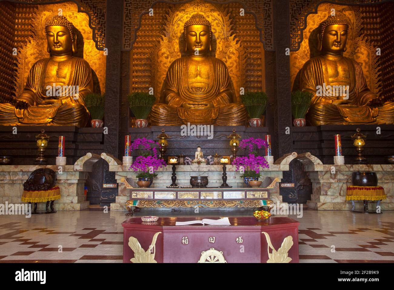 Taiwan, Kaohsiung, Fo Guang Shan Monastery Stock Photo - Alamy