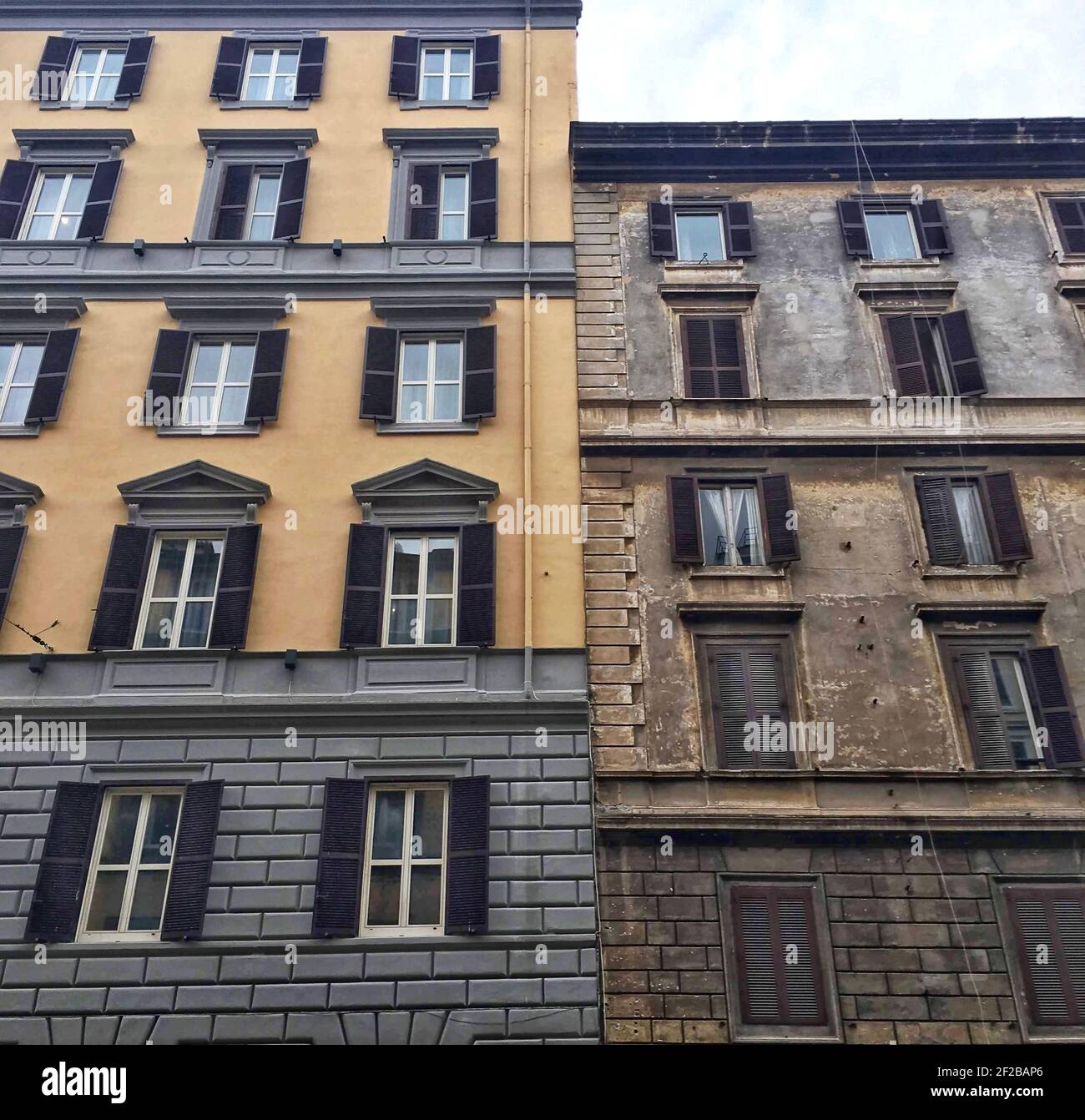 Residential building in rome hi-res stock photography and images - Alamy