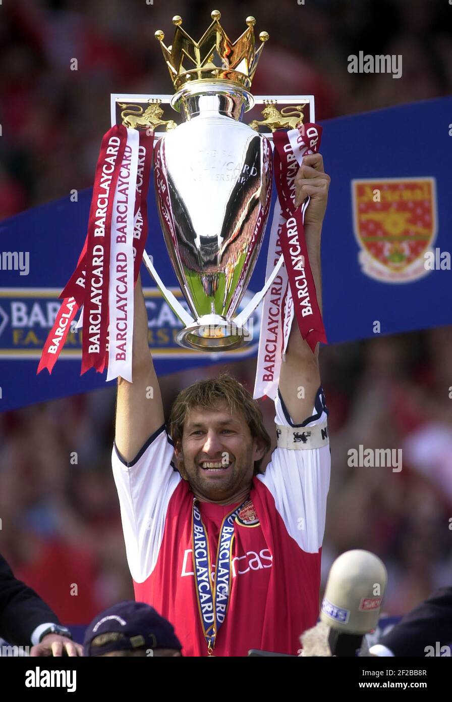 Arsenal V Everton 11/5/02 Tony Adams with league trophy pic by Gavin ...
