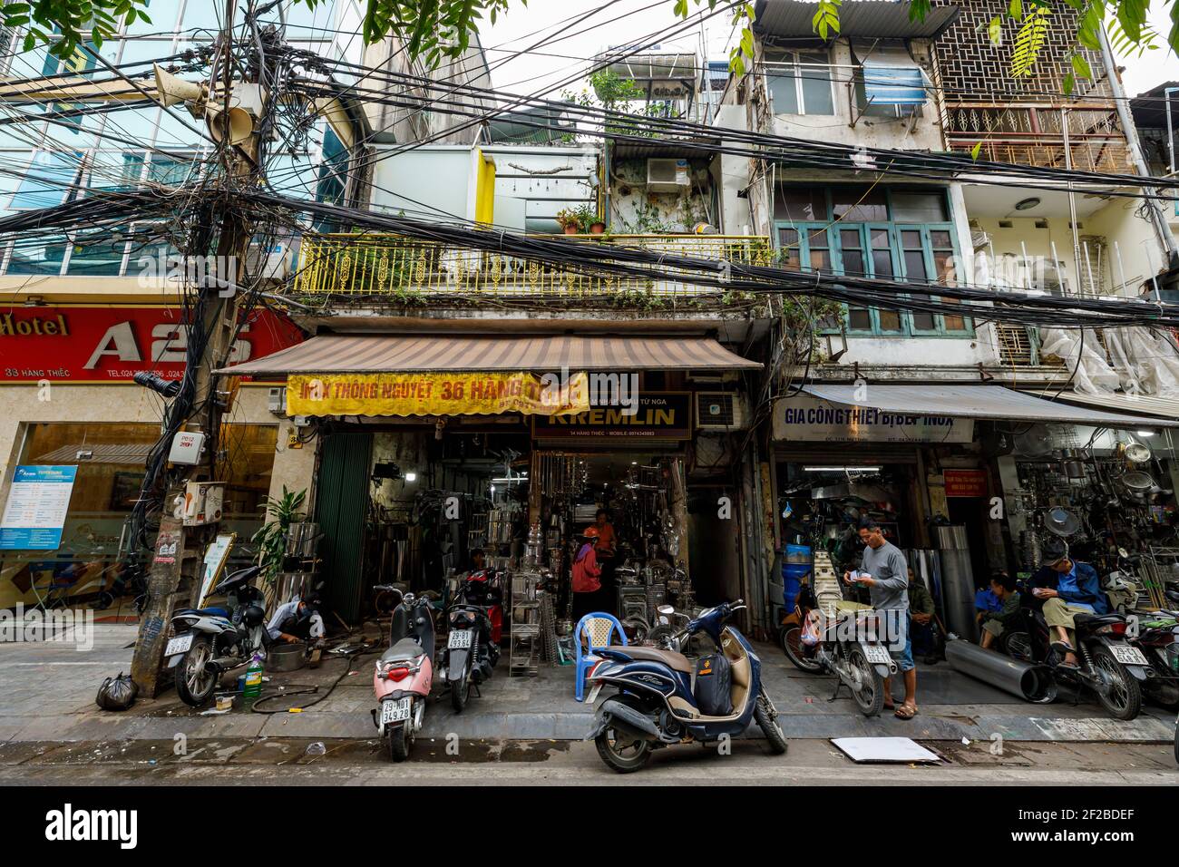 Houses of the city center of Hanoi in Vietnam Stock Photo - Alamy