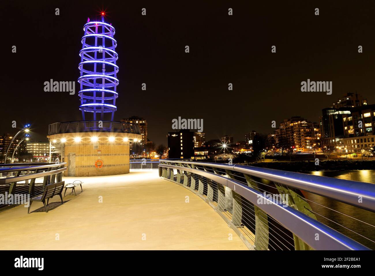 Brant Street Pier Spencer Smith Park at night. Burlington Ontario ...