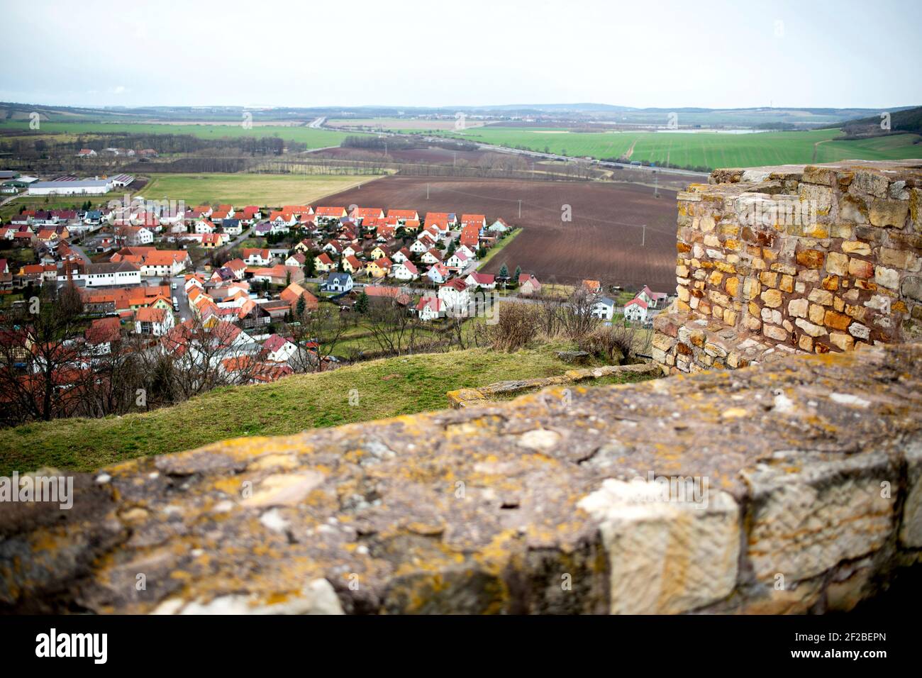Drei Gleichen, Deutschland. 29th Feb, 2020. Residential houses in the ...