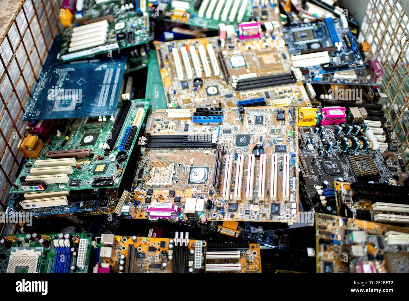 Sorting out electronic waste hi-res stock photography and images - Alamy