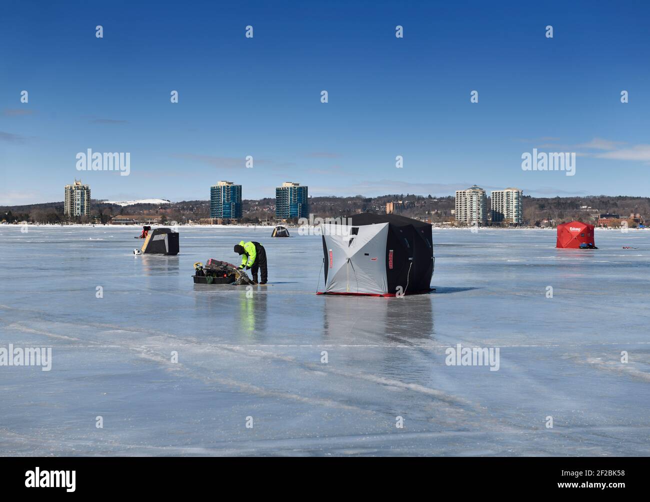 Lake simcoe ice fishing hi-res stock photography and images - Alamy