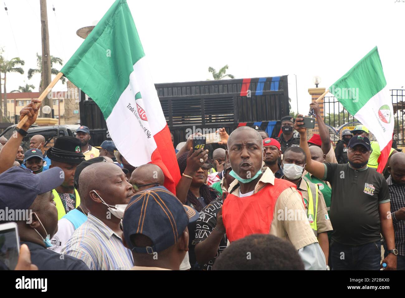Lagos nigeria crowd hi-res stock photography and images - Alamy