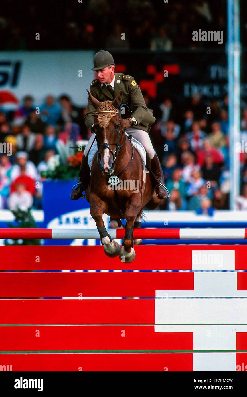 John ledingham hi-res stock photography and images - Alamy