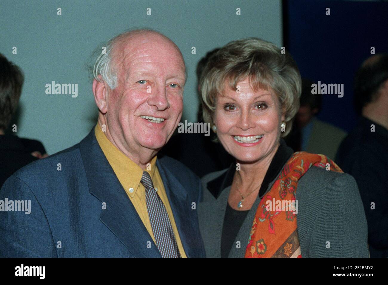 Angela Rippion Newsreader/TV Presenter October 98With tv presenter ...