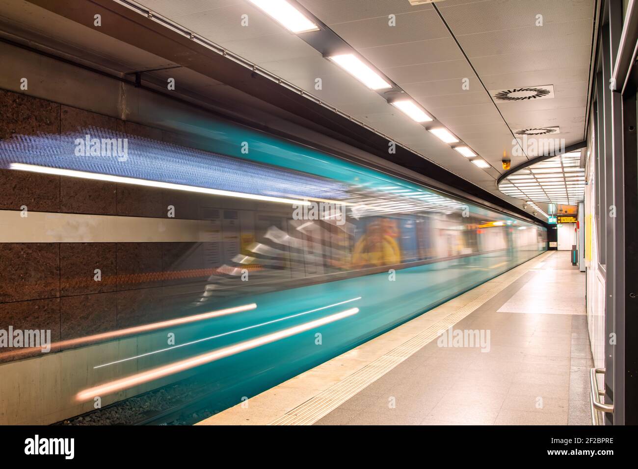 U bahn tunnel hi-res stock photography and images - Alamy