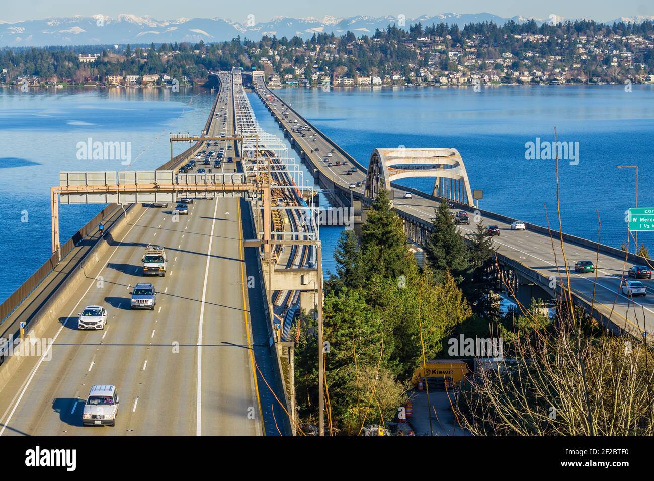 Floating bridges cross Lake Washington in Seattle Stock Photo - Alamy