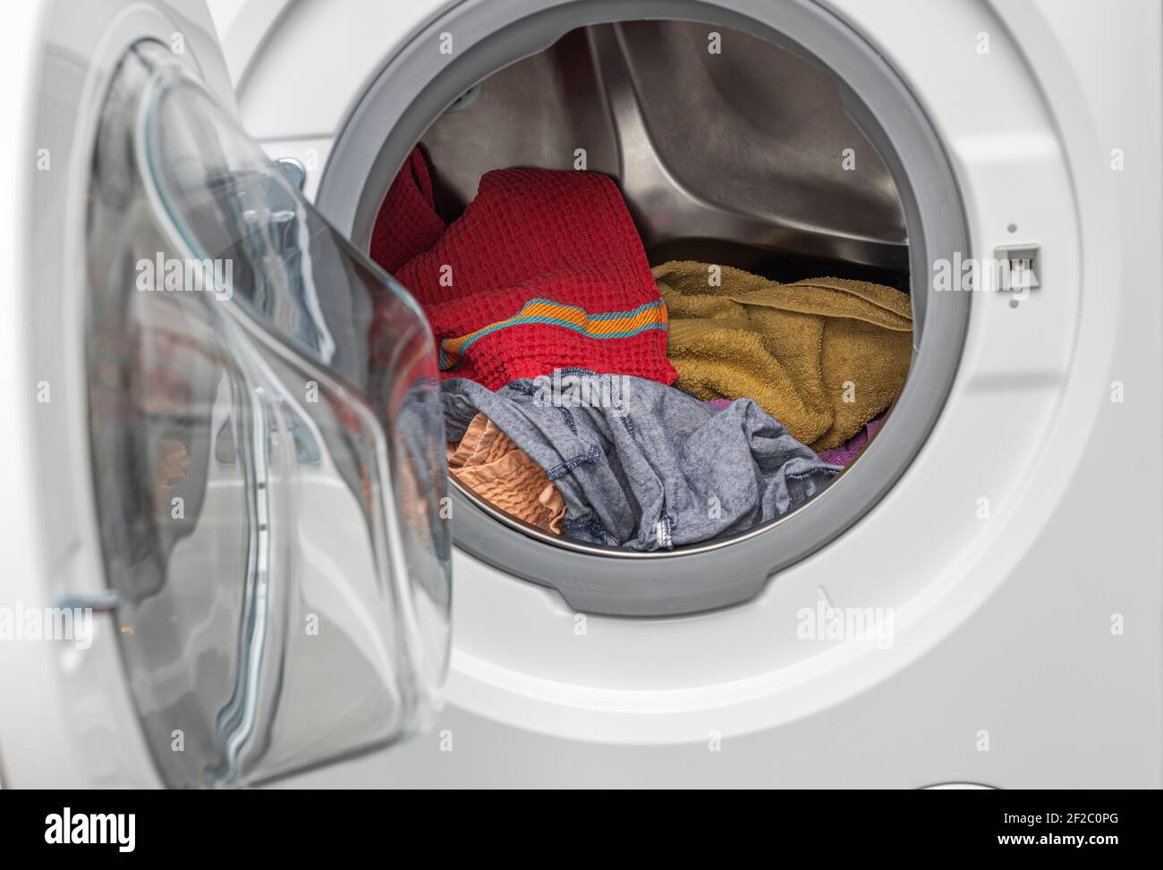 Luxury laundry washing machines hi-res stock photography and images - Alamy