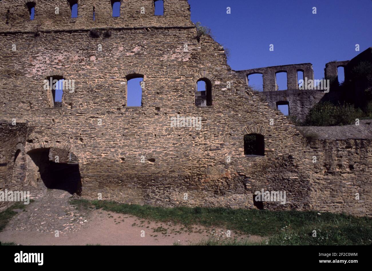 Schloss rheinfels hi-res stock photography and images - Alamy