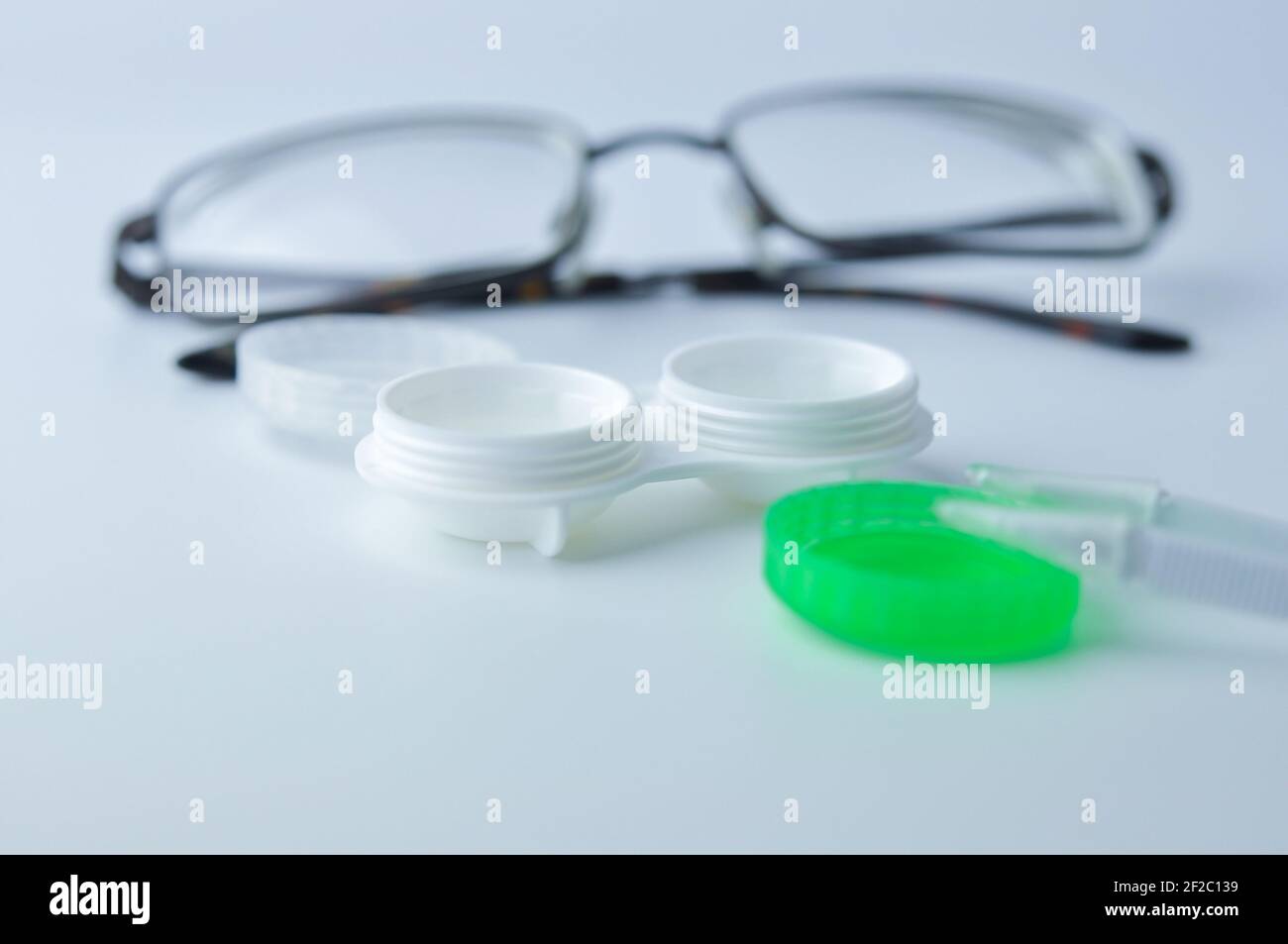 Contact lenses cleaning hi-res stock photography and images - Alamy