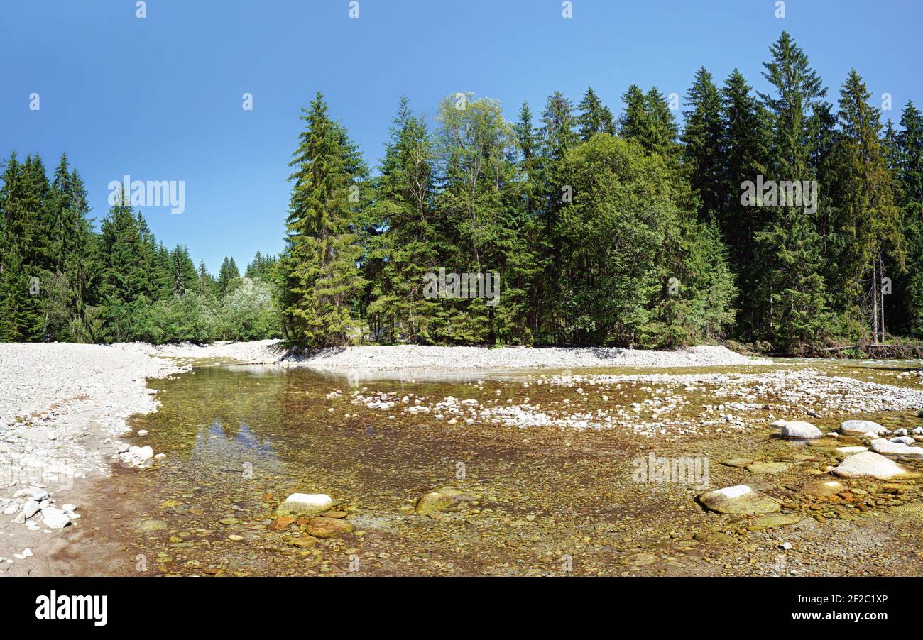 Background shallow water river gravel hi-res stock photography and ...