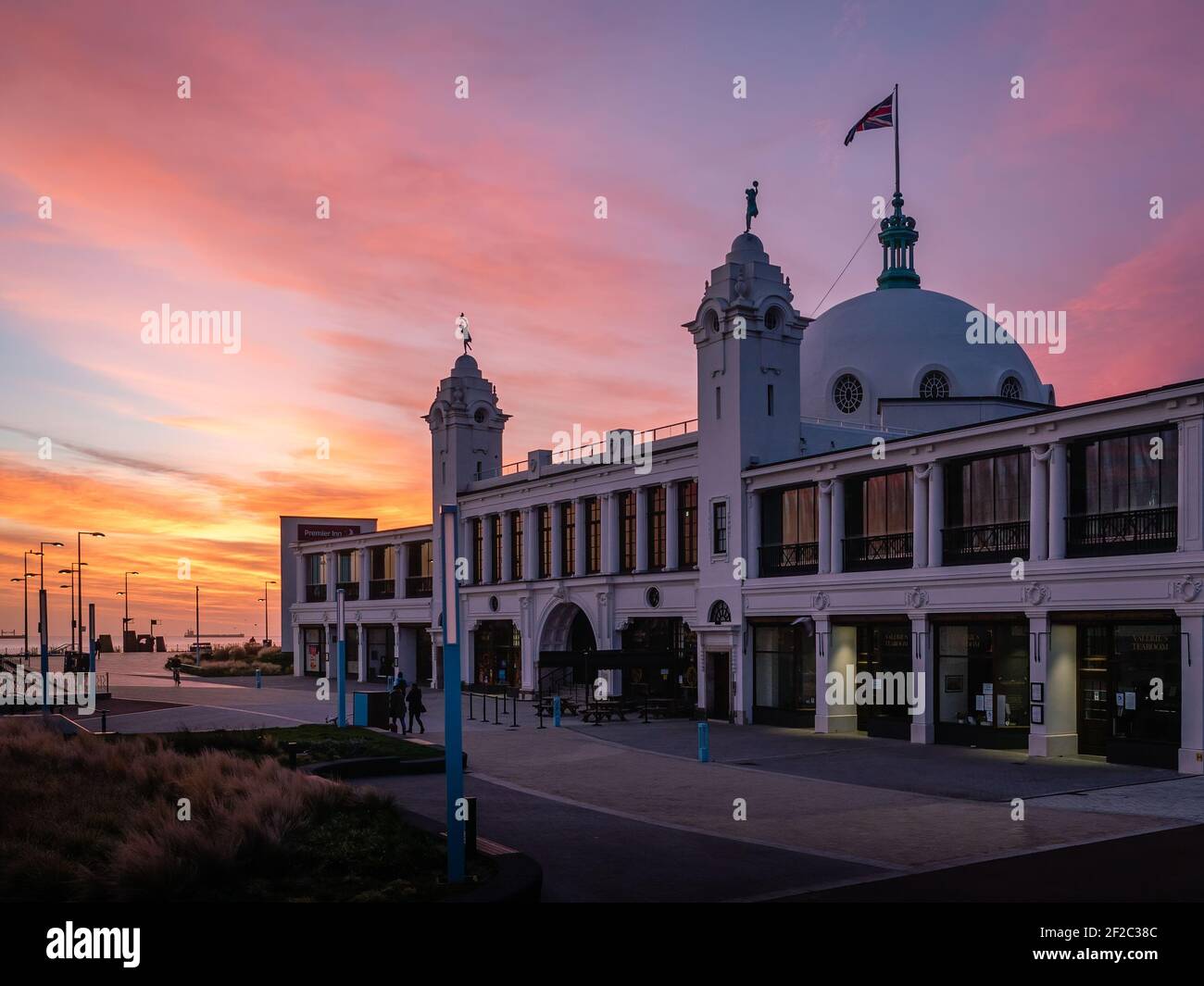 Whitley bay dome hi-res stock photography and images - Alamy