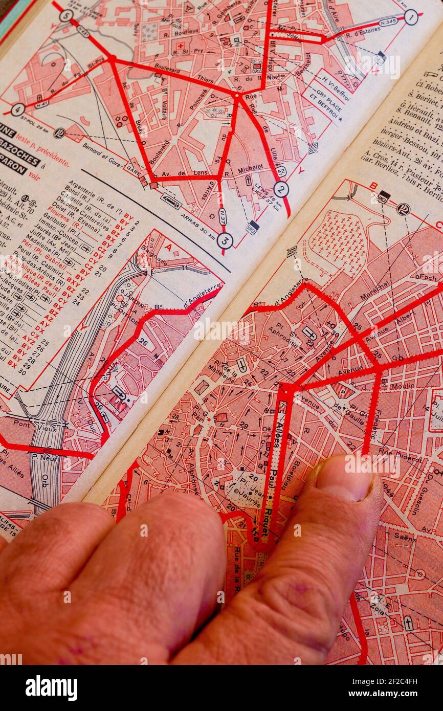Vintage Michelin red Guide, France Stock Photo - Alamy