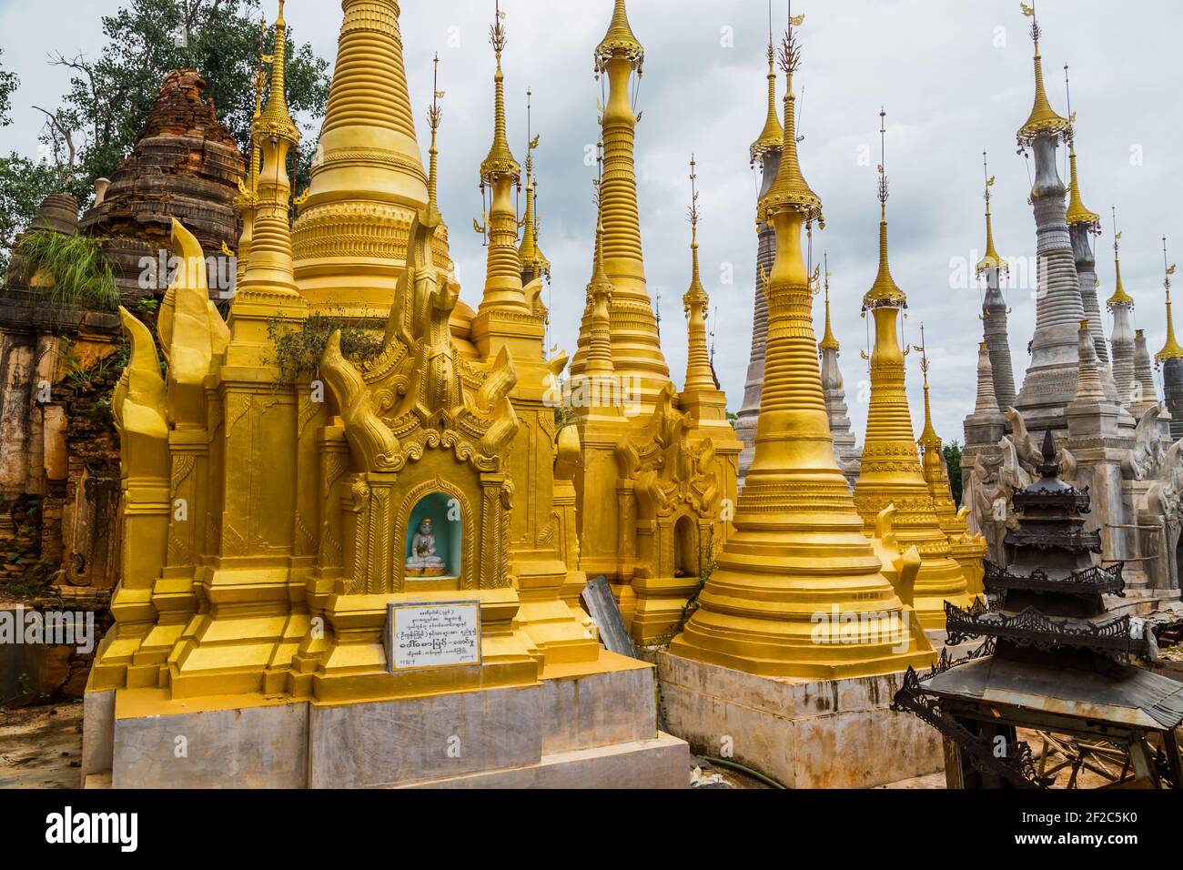 Golden stupas, Shwe Inn Thein Paya, Inthein, Inle Lake, Myanmar Stock ...